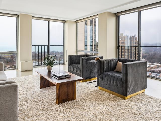 345 W Fullerton Parkway # 1801
