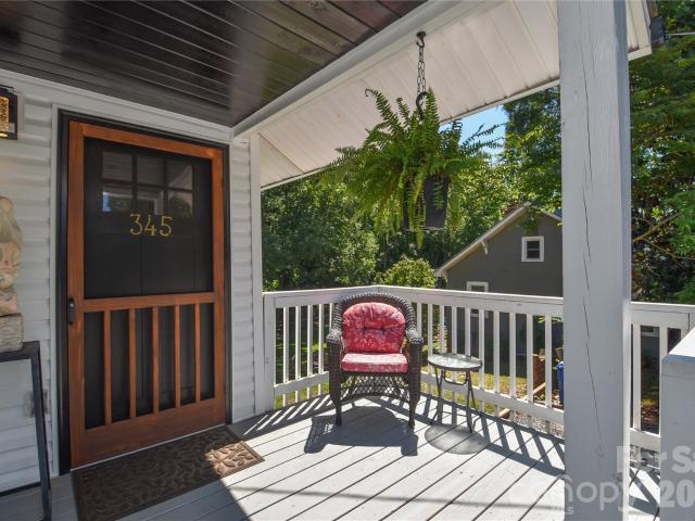 345 W Lowrance Avenue