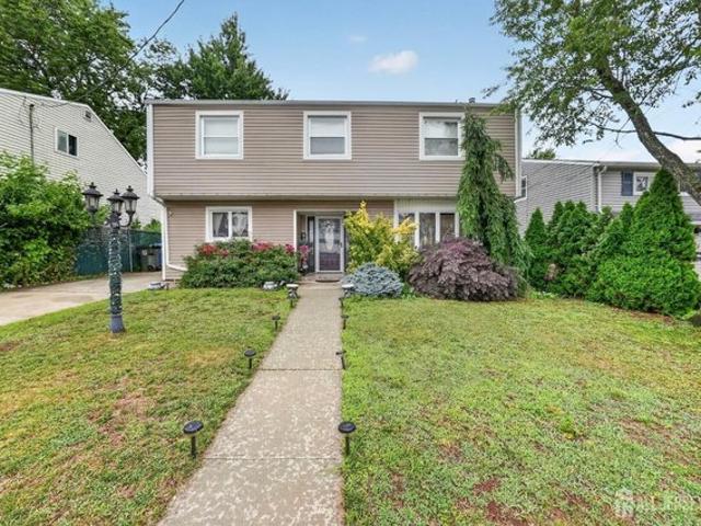 345 Woodruff Ave, Avenel, NJ 07001