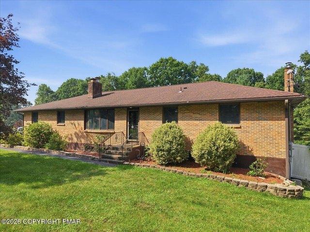 345O Donovan Dr, East Stroudsburg, PA 18301