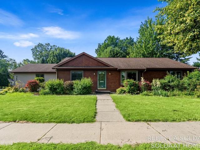 3464 Leonard St NW, Grand Rapids, MI 49534