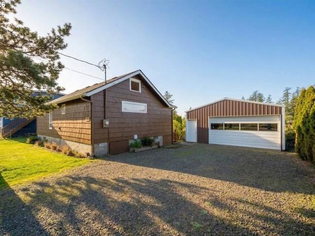 34650 2nd St, Pacific City, OR 97135