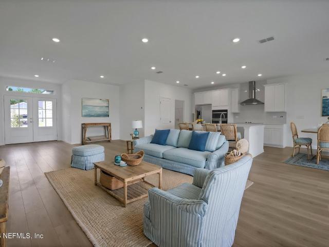 3465 Americana Dr, Green Cove Springs, FL 32043 | MLS #2135