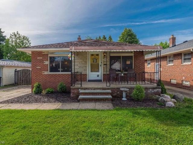 3465 Carrmunn Ave, Cleveland, OH 44111