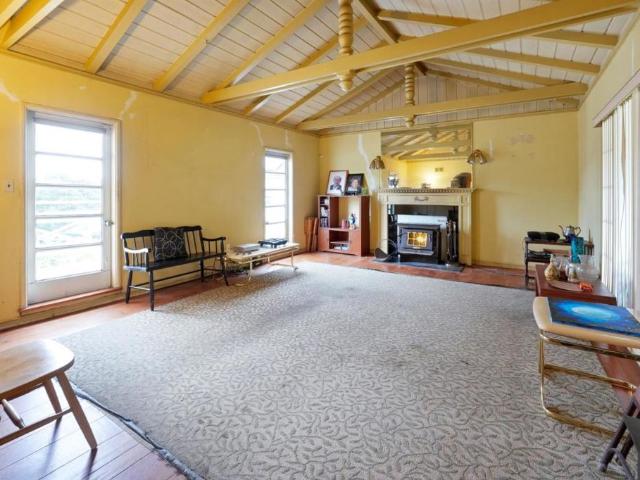 3466 Oak Knoll Boulevard