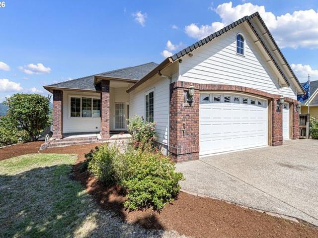 3466 Ambleside Dr, Springfield, OR 97477