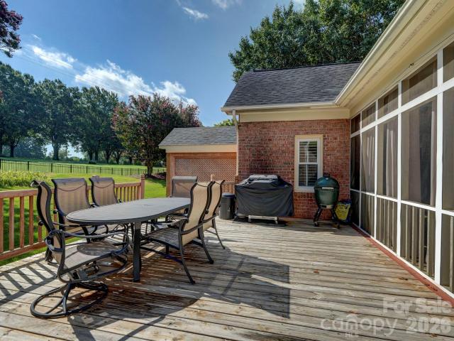 3466 Brighton Court NW