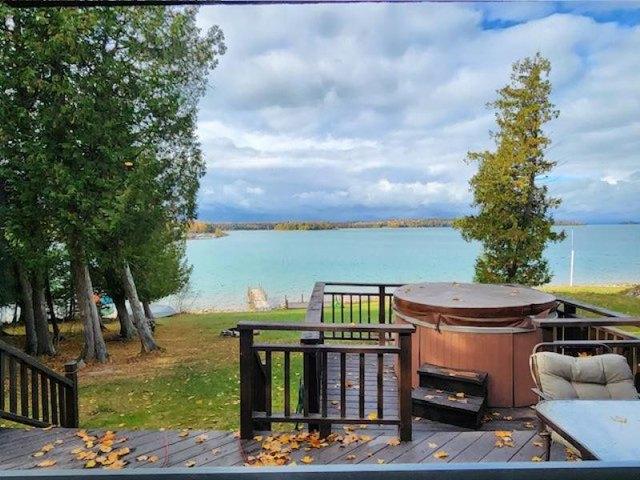 34688 S Fairbank Point Rd, Drummond Island, MI 49726