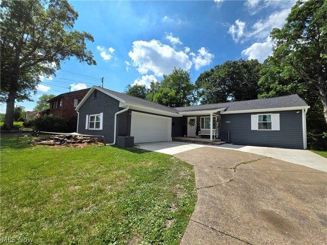3469 Roseland Ave, Parkersburg, WV 26104