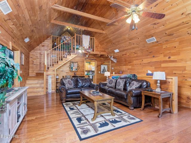 3469 Sugar Maple Loop Rd