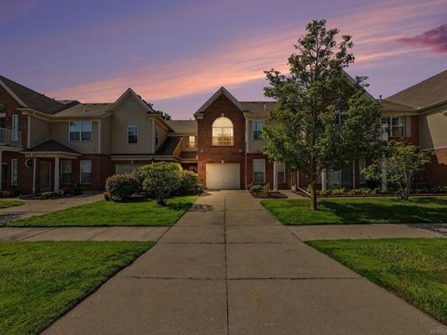 34604 Northrup Dr, Chesterfield Township, MI 48047