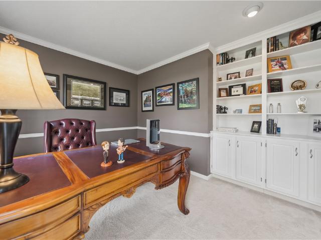 3460 Woodlands Circle