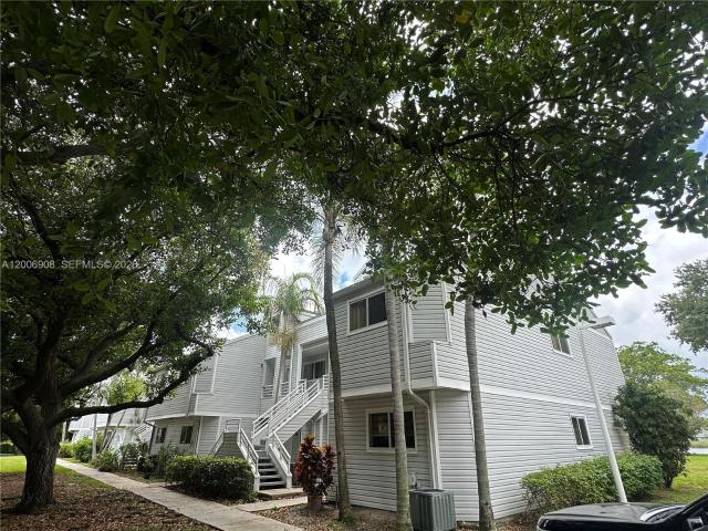 3461 NW 44th St, Unit 206, Oakland Park, FL 33309 | MLS #A12006 | Compass