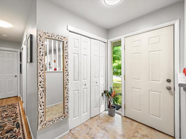 3461 Creek Drive