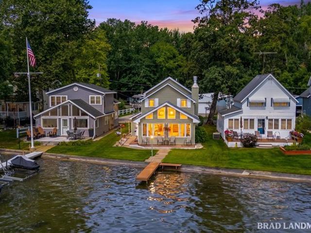 3461 Sandy Beach St, Wayland, MI 49348