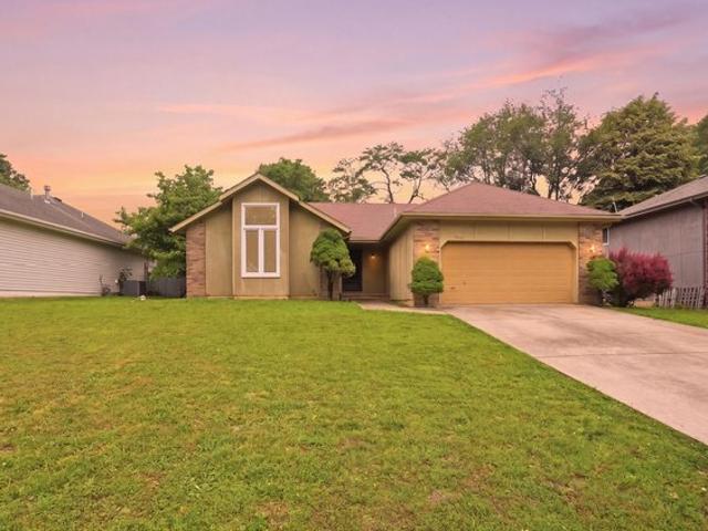 3463 S Meadowlark Ave, Springfield, MO 65807