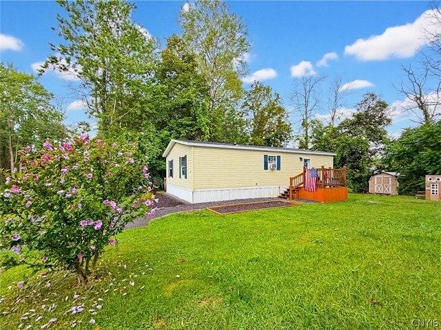 346 Aspen Dr, Utica, NY 13502