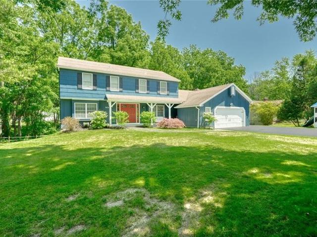 346 Brooksboro Dr, Webster, NY 14580