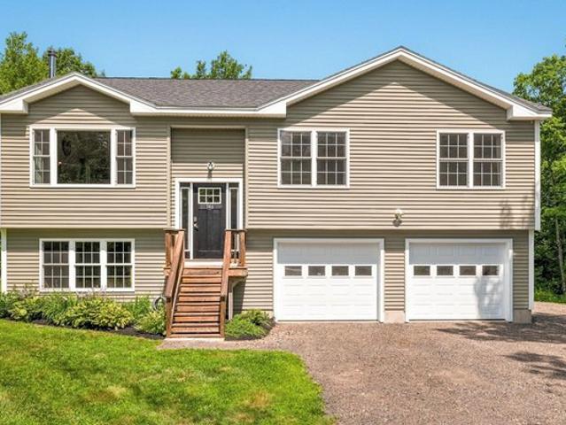 346 Diamond Hill Rd, Berwick, ME 03901