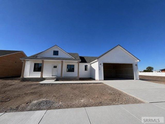 346 E 5th S, Sugar City, ID 83448