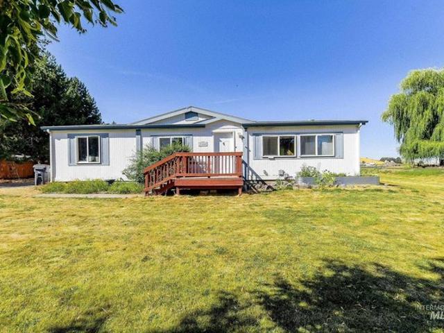 346 E Hazel St, Genesee, ID 83832