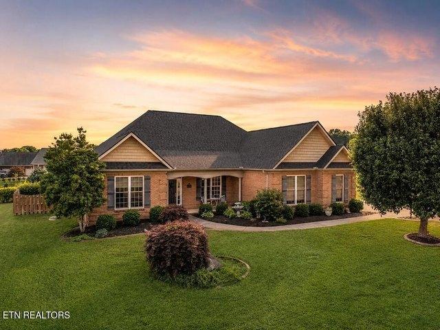 346 E Port Dr, Lenoir City, TN 37772