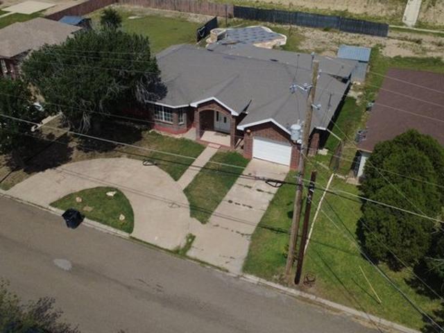 346 Falcon Blvd, Eagle Pass, TX 78852