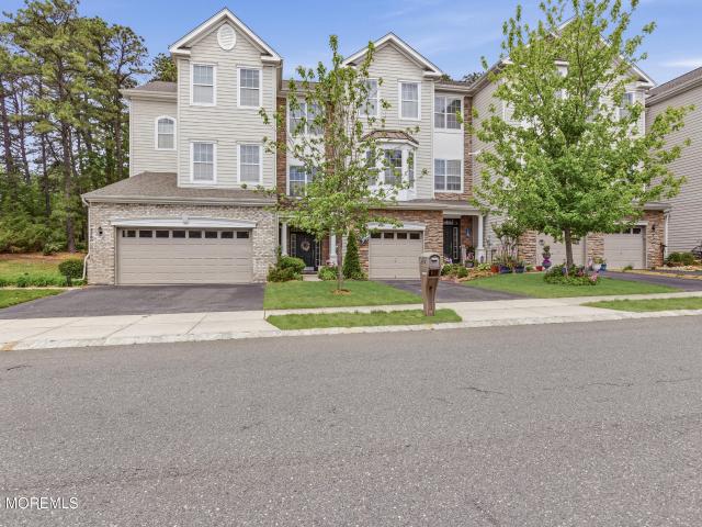 346 Hawthorne Lane