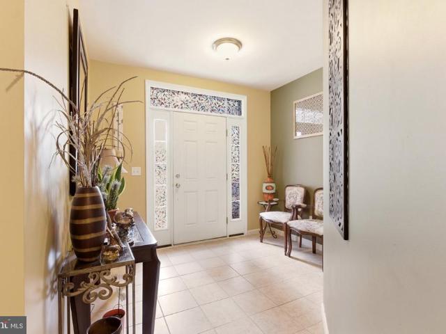 346 Hawthorne Lane