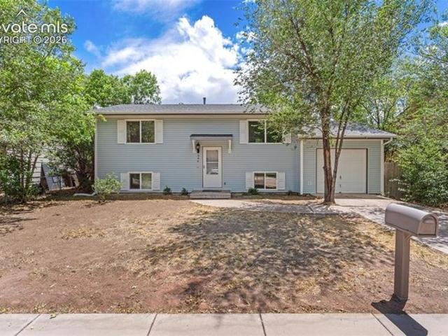 346 Iris Dr, Fountain, CO 80817