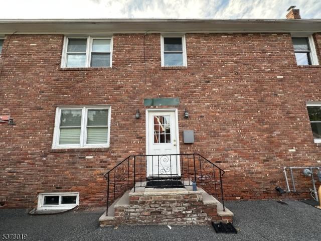 346 Main St