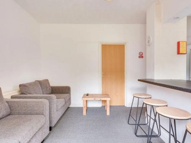 £346 p/w £1,500 pcm