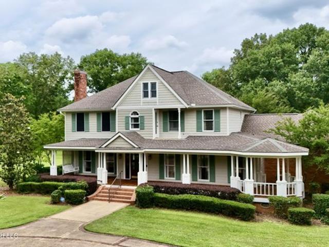 346 Quail Hollow Dr, Clinton, MS 39056