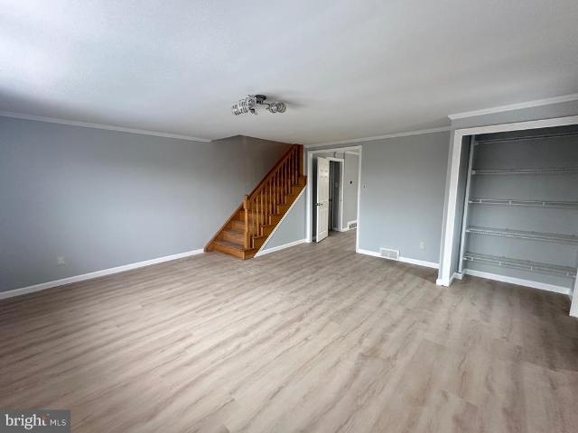 346 Ridgeway Place