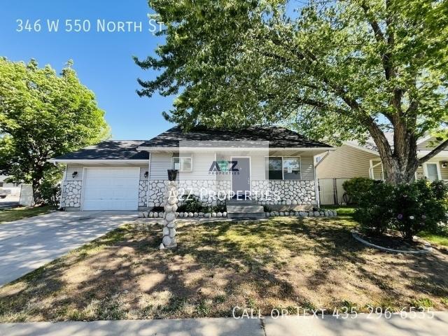 346 W 550 North St, 6 beds, 2 full baths