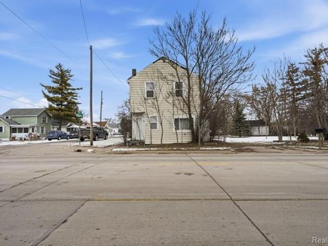 346 Weiss St, Carrollton, MI 48604