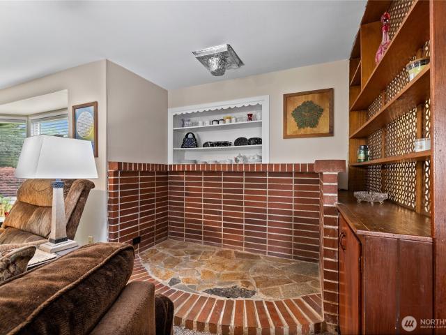 346 Twin Oaks Road