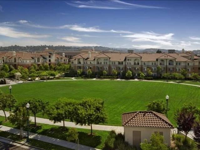 $3474 / 2br 1177ft² Your New Home is Missing Something. You!