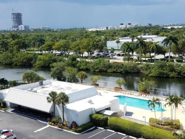 3475 N Country Club Dr #805 Aventura, FL 33180
