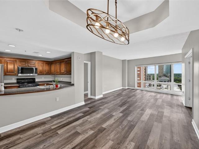 3475 Oak Valley Road NE 910