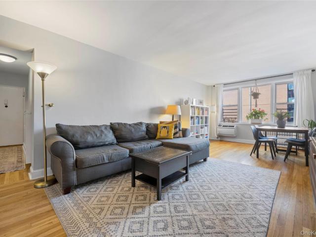 3475 Greystone Avenue 7B