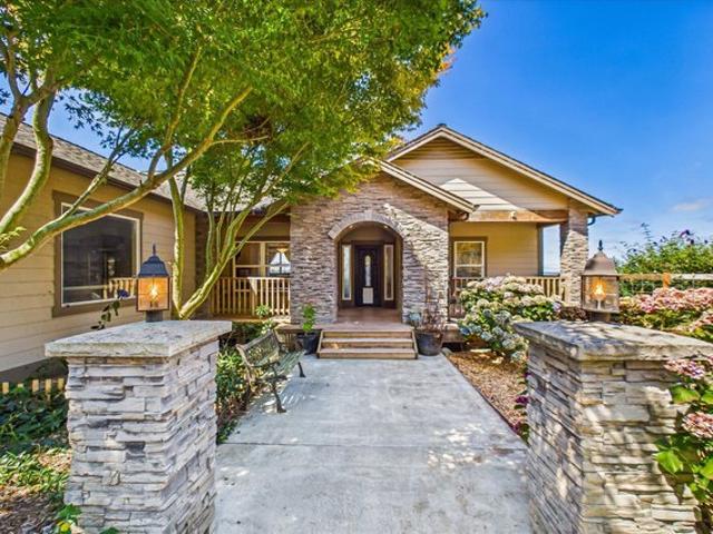 3479 Lexy Ln, Fortuna, CA 95540