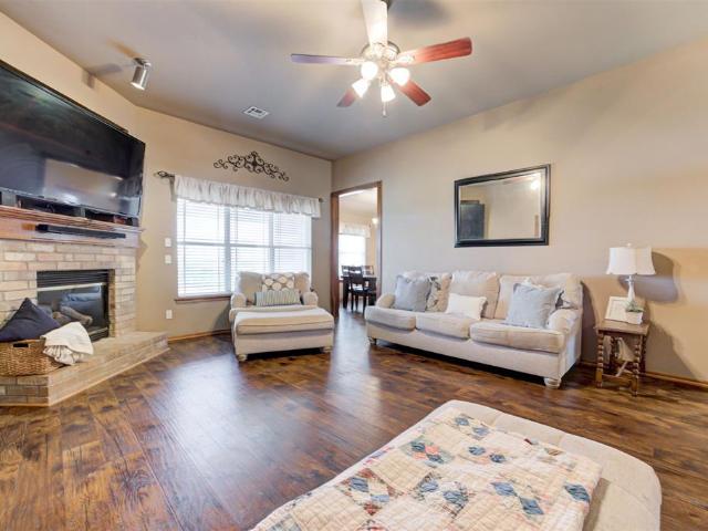 3470 NE Chuck Wagon Road