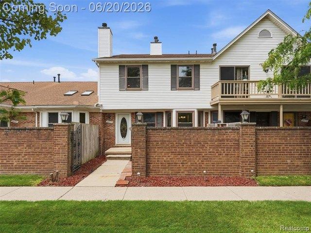 34717 E Wilma Ct, Chesterfield Township, MI 48047