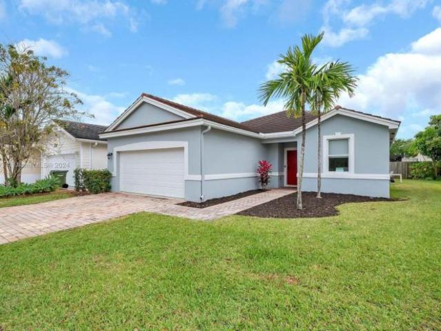3472 NE 2nd St, Homestead, FL 33033