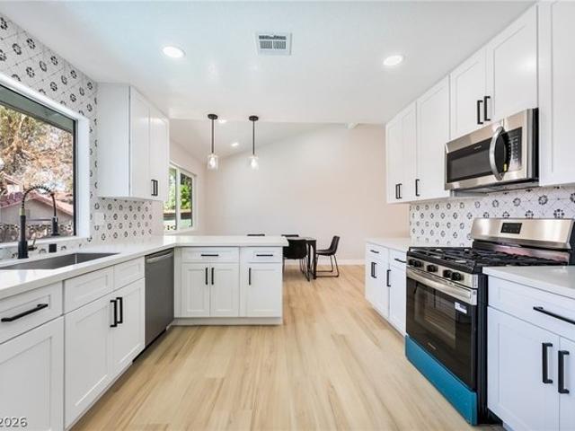 3472 Rawhide St, Las Vegas, NV 89120