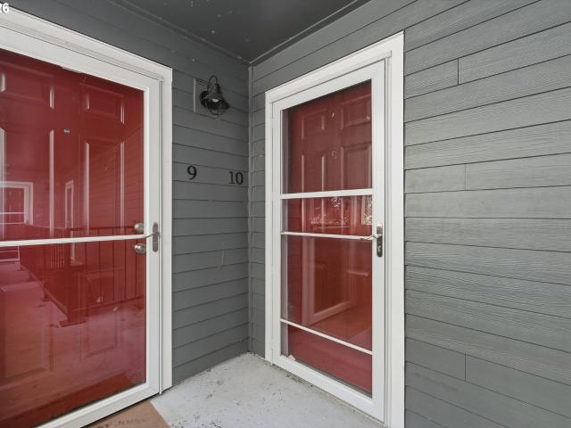 3473 SW Barbur BLVD # 10