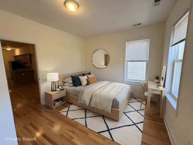 347 7Th St # 4