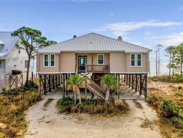 347 Audubon Pl, Dauphin Island, AL 36528