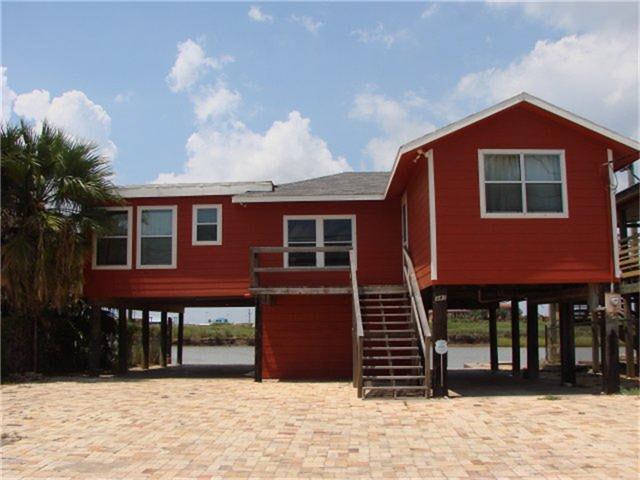 347 Bonito Ln, Surfside Beach, TX 77541